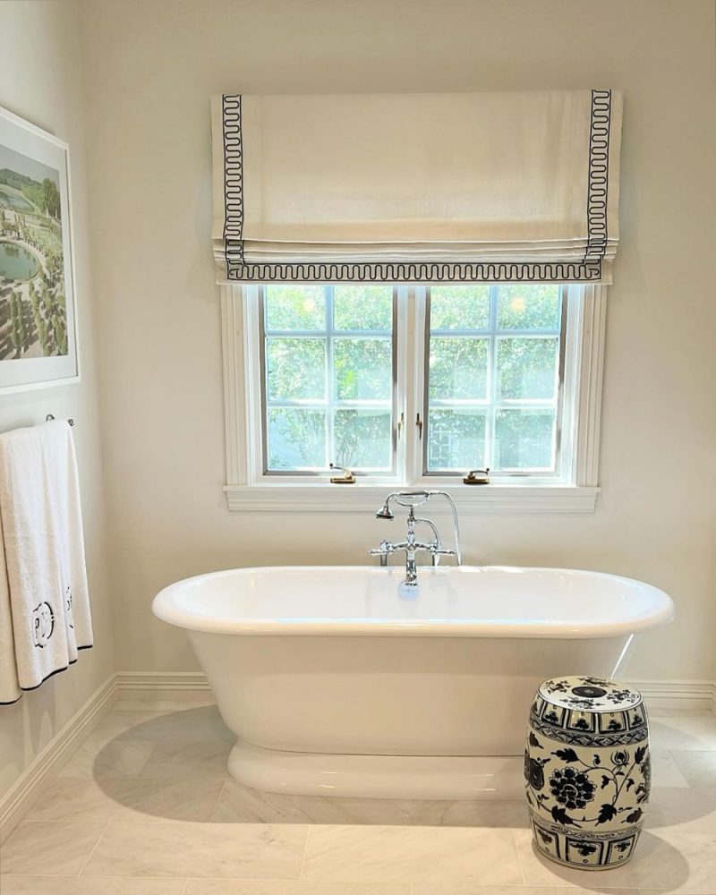 7 Bathroom Curtain Ideas for Windows and Bathtubs