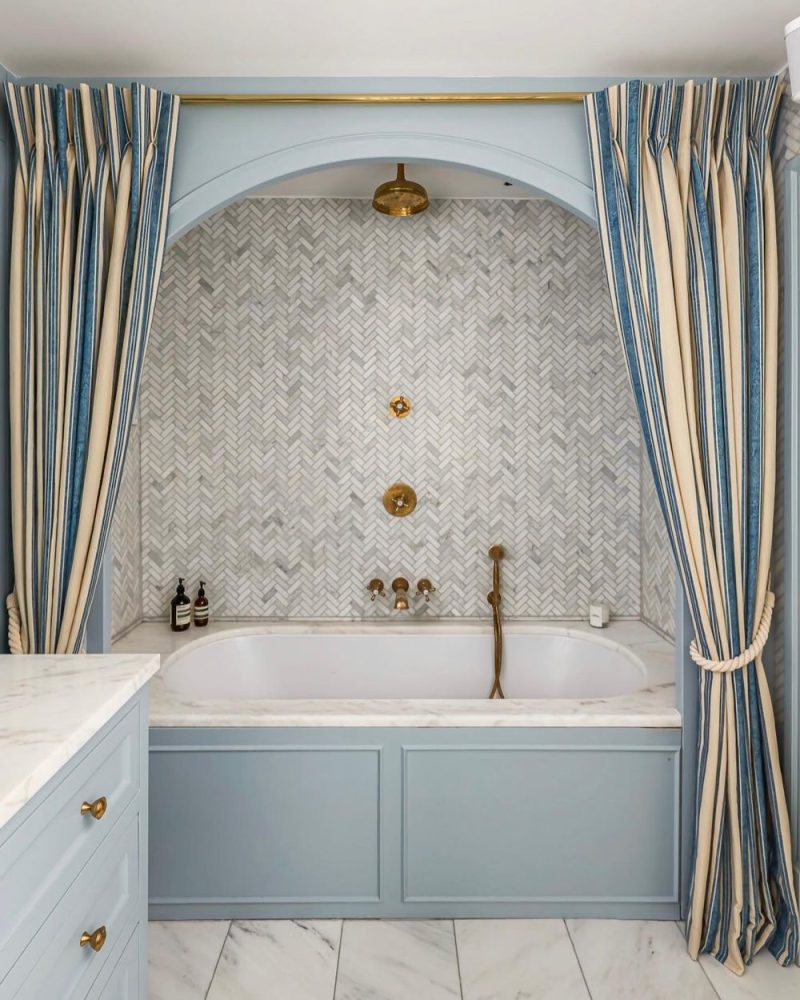 7 Bathroom Curtain Ideas for Windows and Bathtubs
