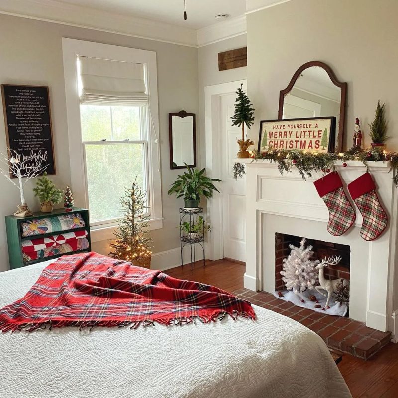 25 Essential Christmas Decorations List to Deck the Halls at Home