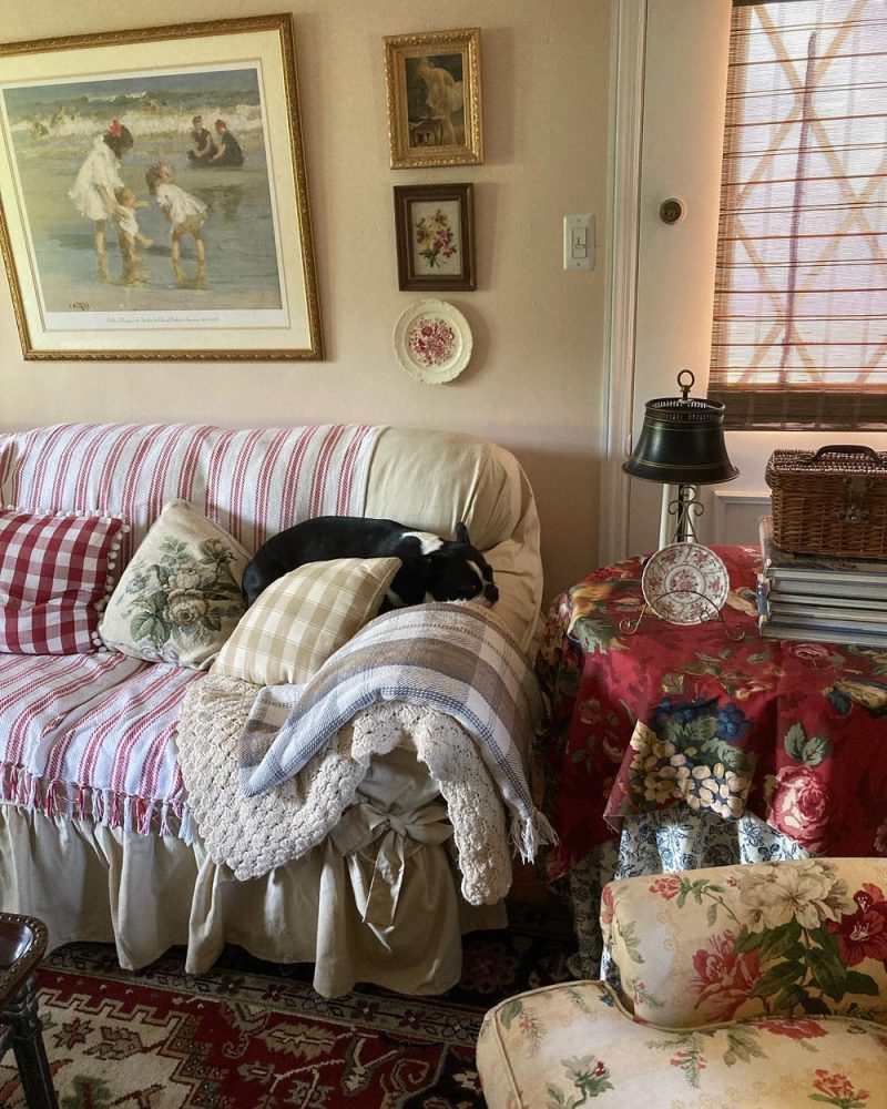 12 Delightful Cottage Living Room Decor Ideas to Cozy Up In