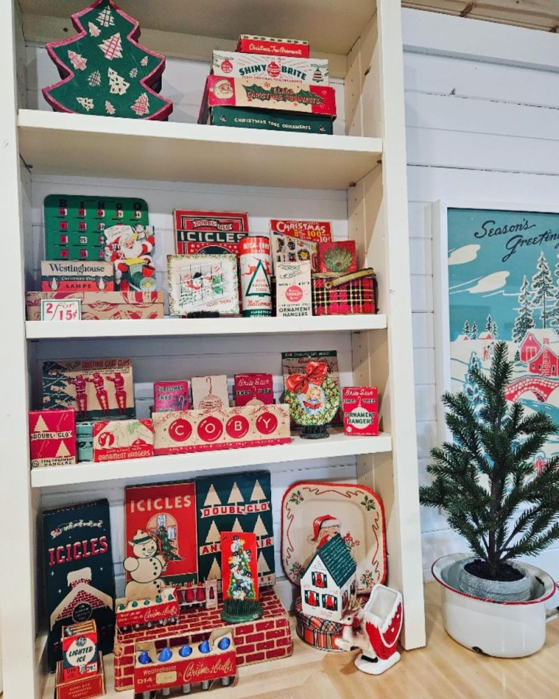 10 Unique Christmas Kitsch Decorating Ideas