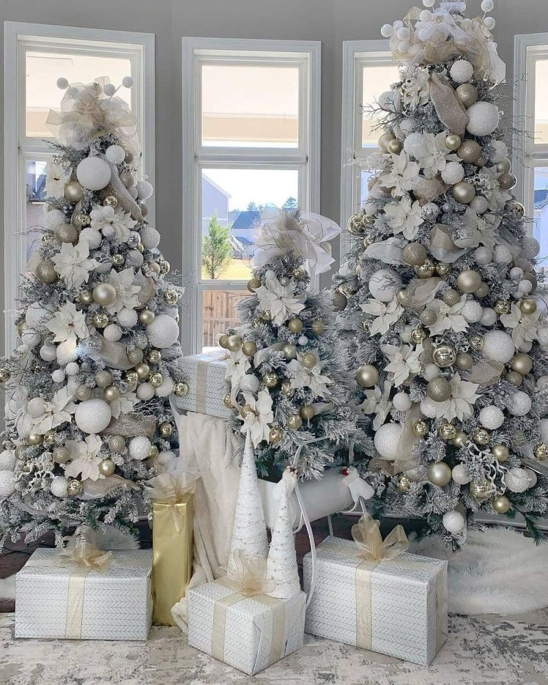 7 Silver Christmas Decor Ideas to Sparkle & Shine Your Festive Home