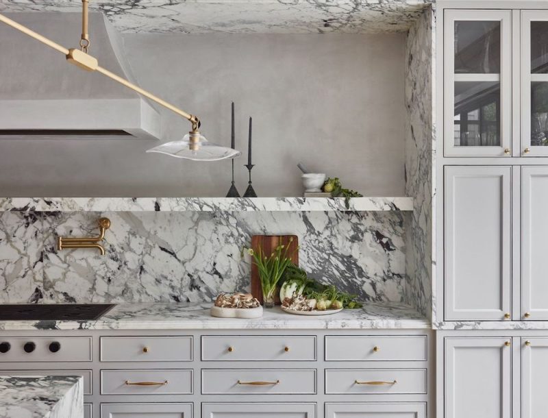 7 Stunning Kitchen Backsplash Ledge Ideas for a Beautiful Display