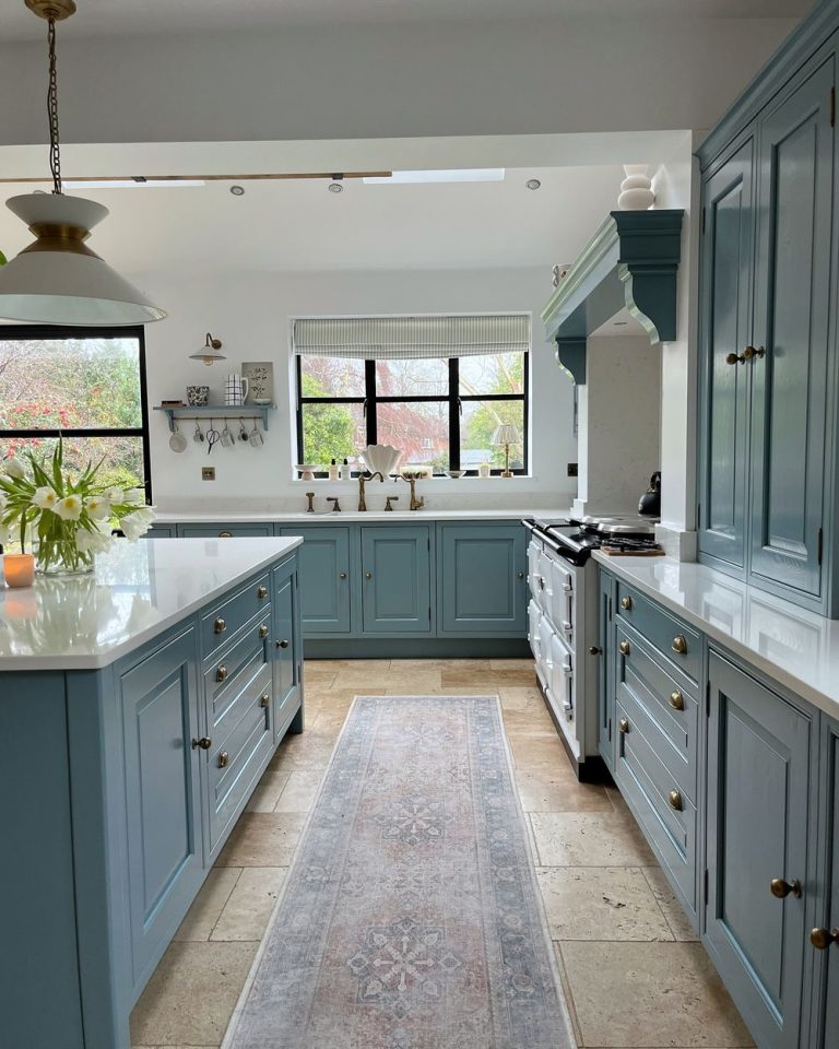 25 Rustic English Country Kitchen Decor Ideas for Cottage Cooking