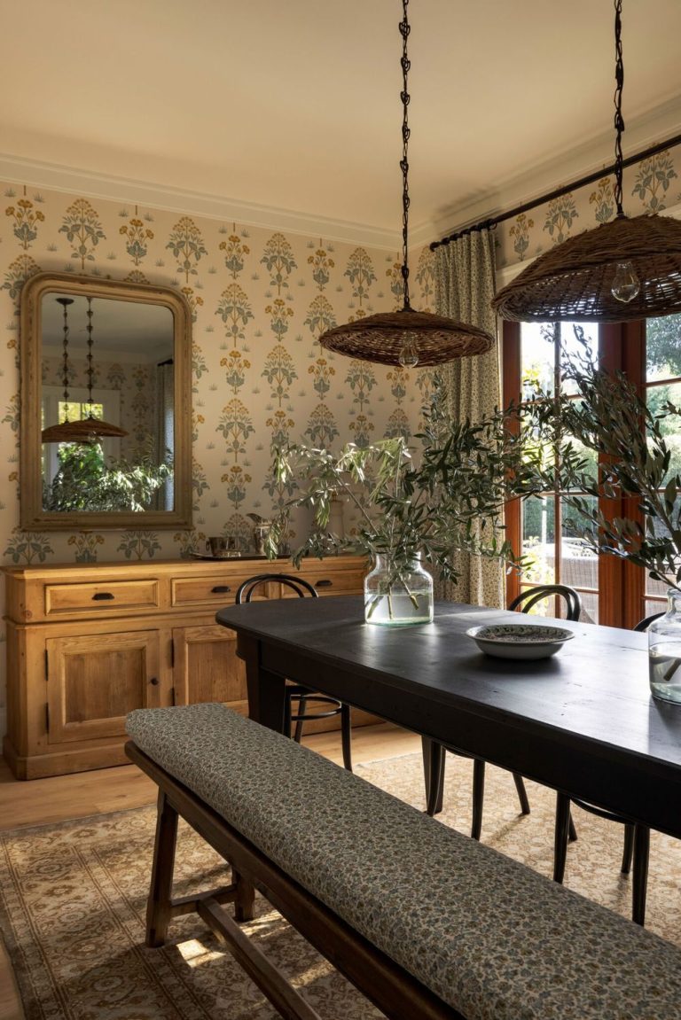 7 Cozy Cottage Dining Room Ideas for a Warm and Inviting Space to Gather