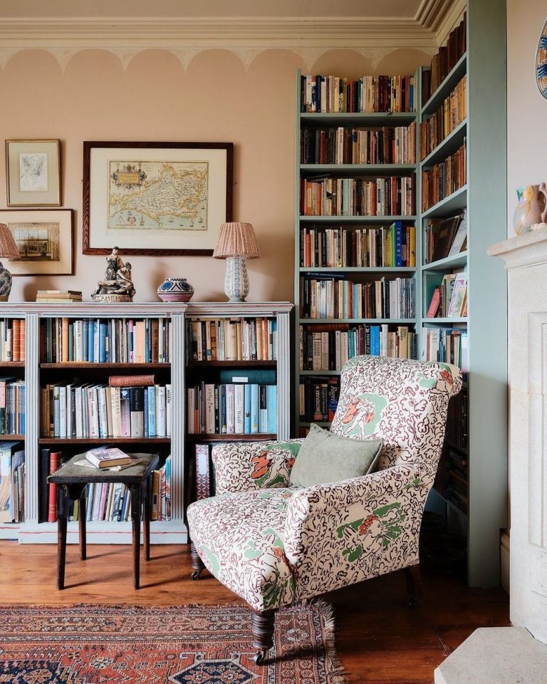 Victorian Interior Design Guide: The Elegant Charm of a Bygone Era