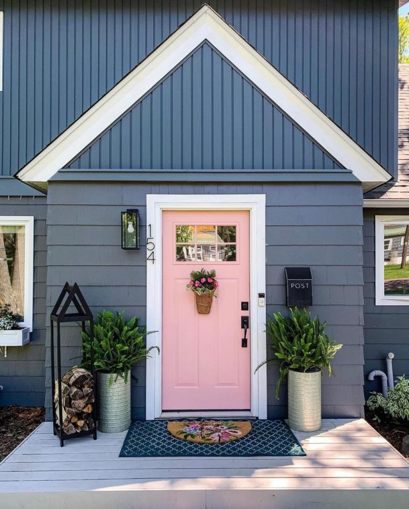 7 Pink Front Door Ideas that Will Upgrade Your Home's Curb Appeal