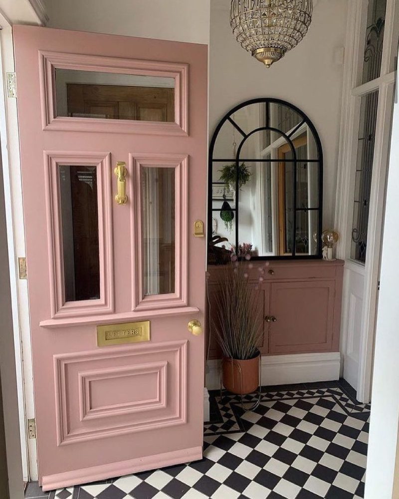7 Pink Front Door Ideas that Will Upgrade Your Home's Curb Appeal